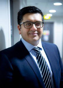Mr Kumar | Consultant Orthopaedic Surgeon